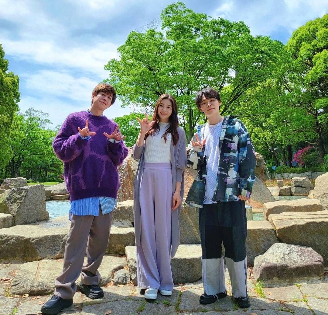 【結婚】足立梨花の旦那はHANDSIGNのTATSU！馴れ初め&記者会見まとめ！ | Cococheck